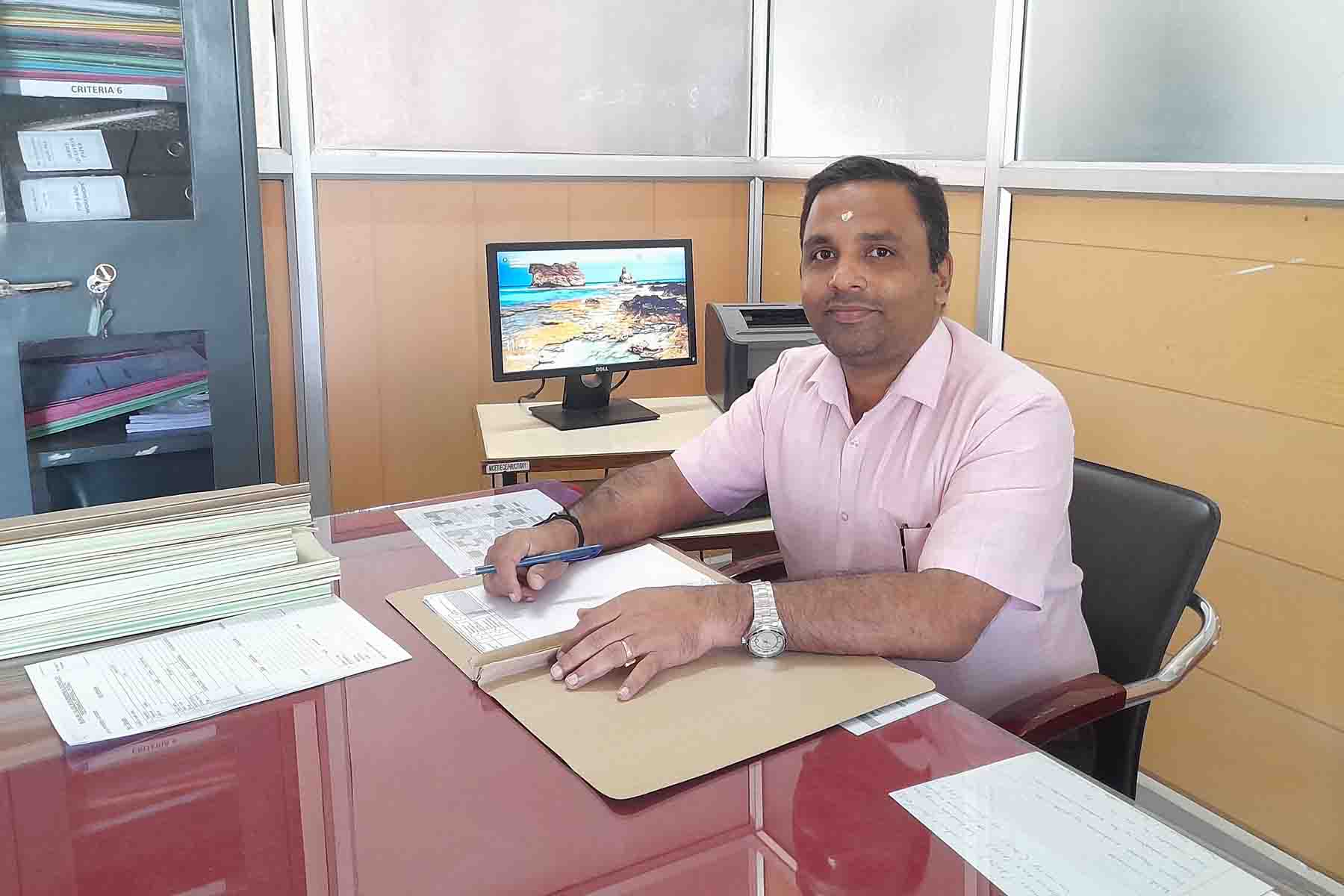 Electronics & Communication Engineering - Musaliar College of ...